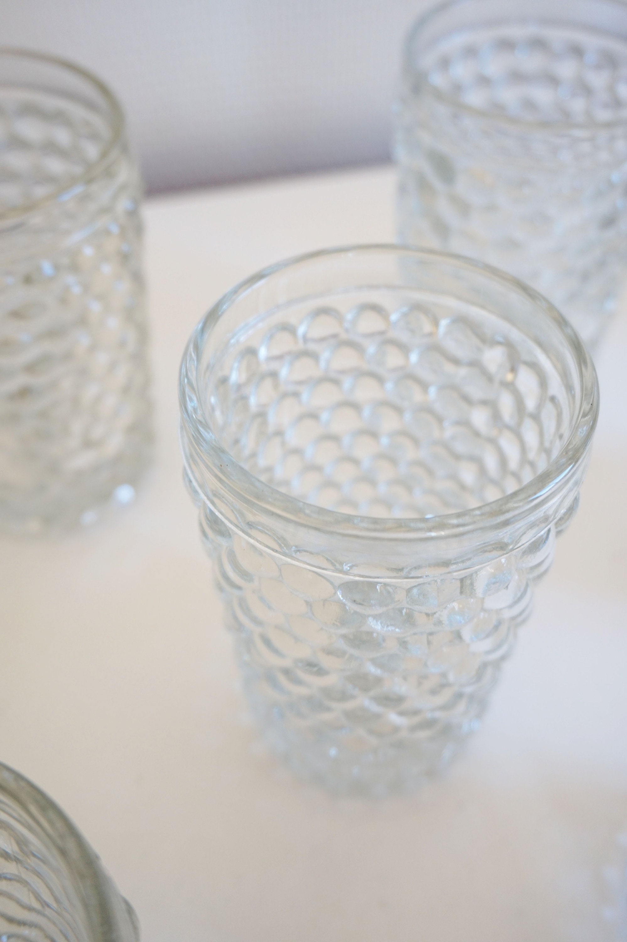 Set of 10 vintage glass Italian Empoli bubble pattern glasses