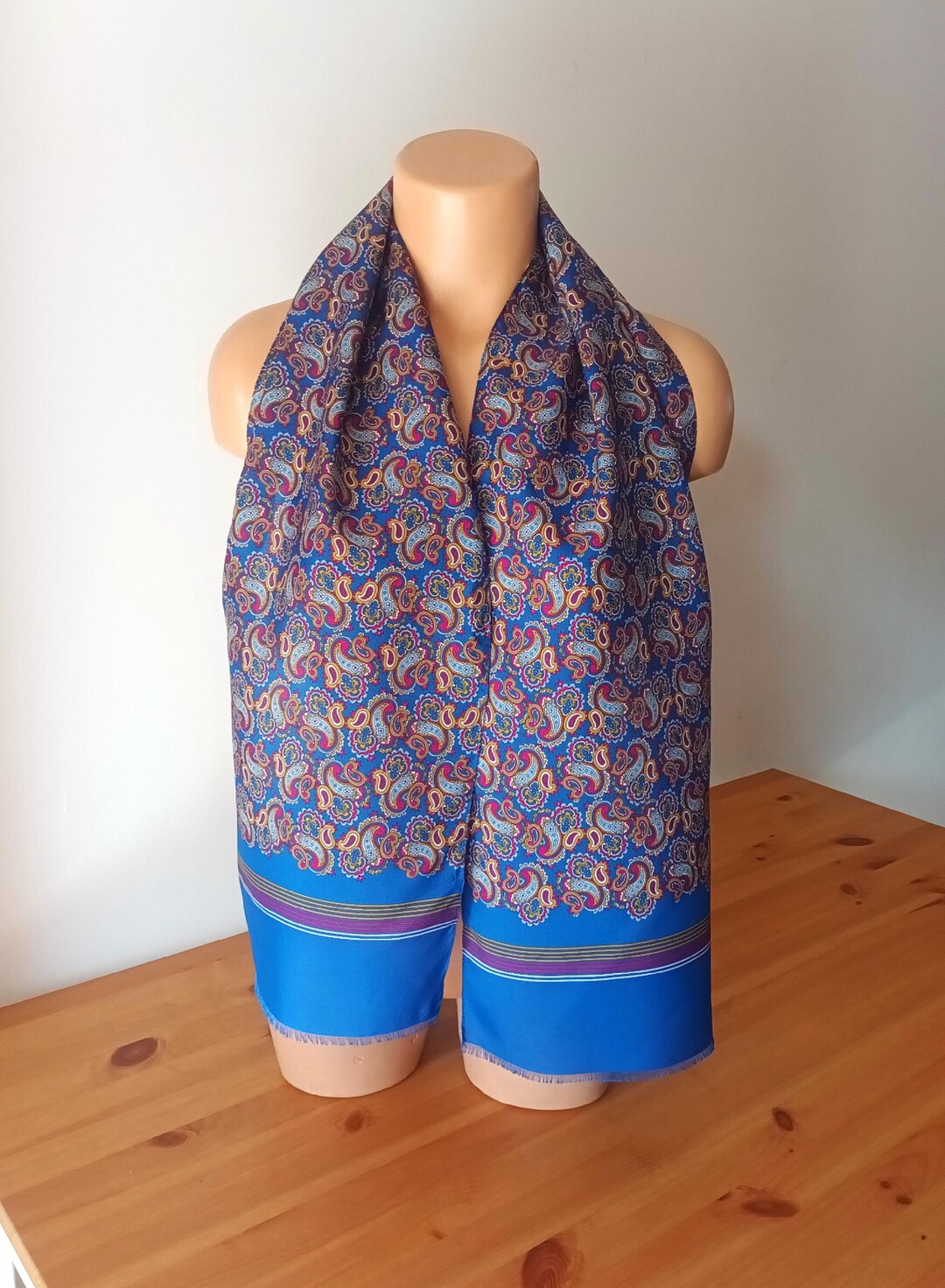 Vintage Men's Blue Red Long Scarf Paisley Print Blue Red Beige Neck ...