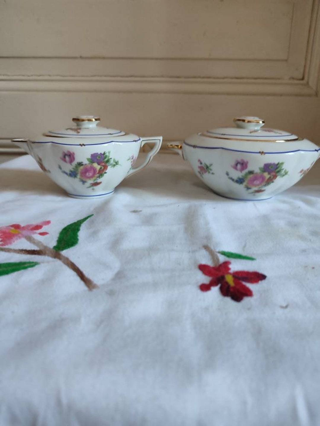 Charles Ahrenfeldt crémier et sucrier en porcelaine de Limoges décor ...