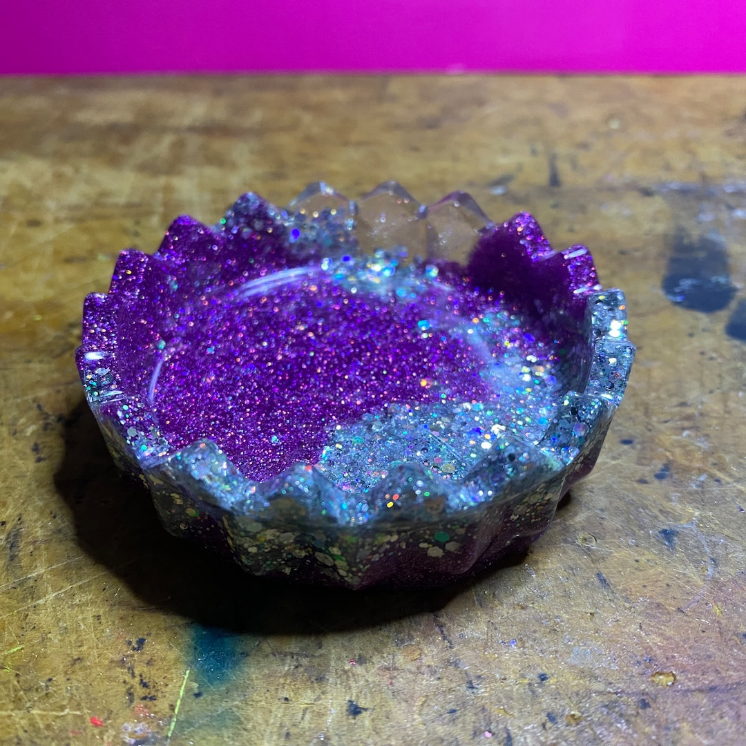 Pink Glitter Splat Resin Crown Ashtray - Etsy
