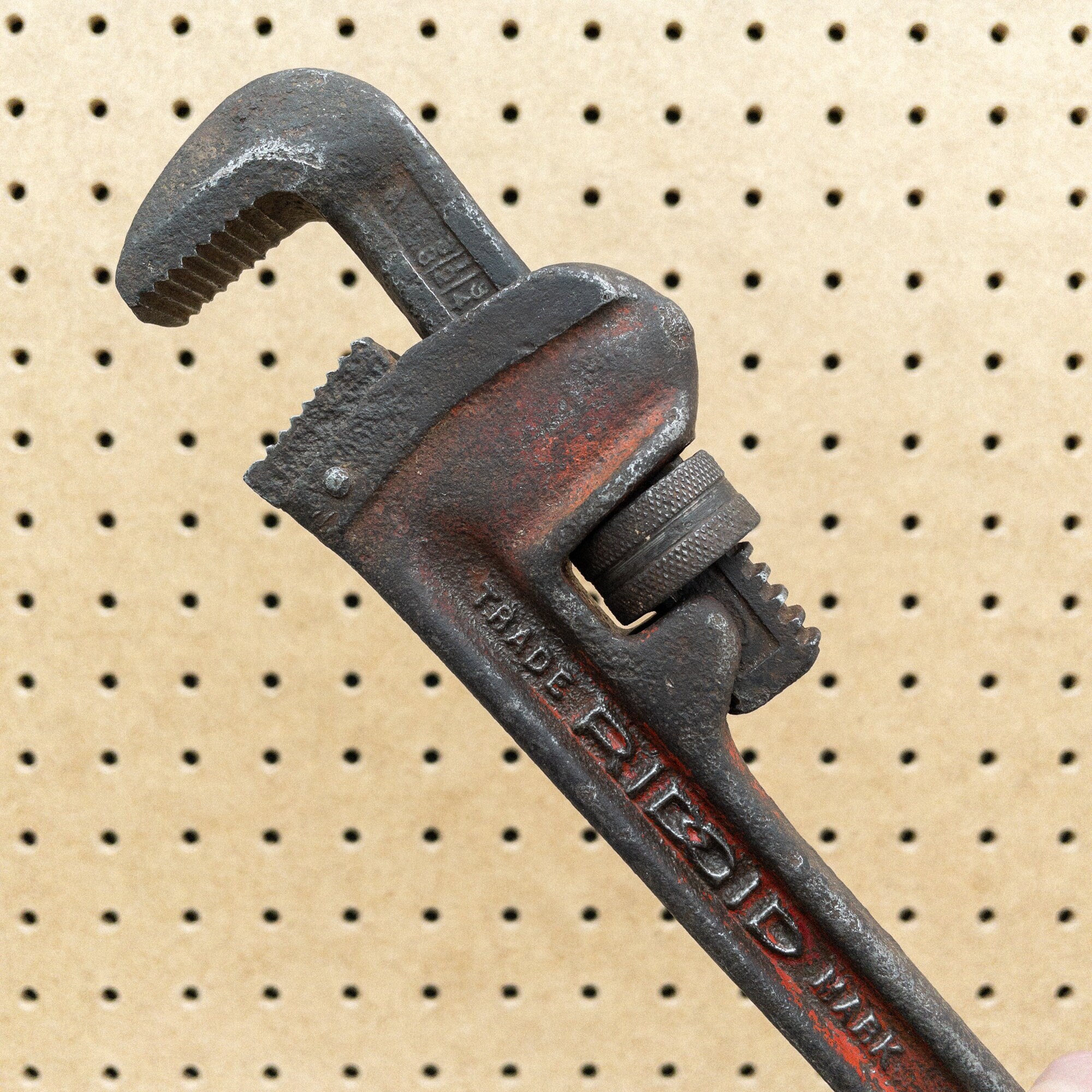 Adjustable Pipe Wrench