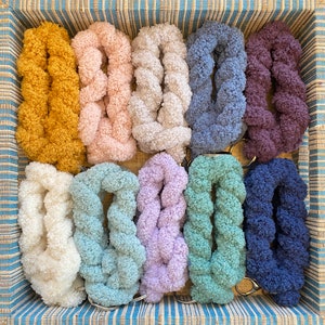 Chunky Yarn Knit Wristlet Keychain | Loop Key Chain With Lobster Clasp ...