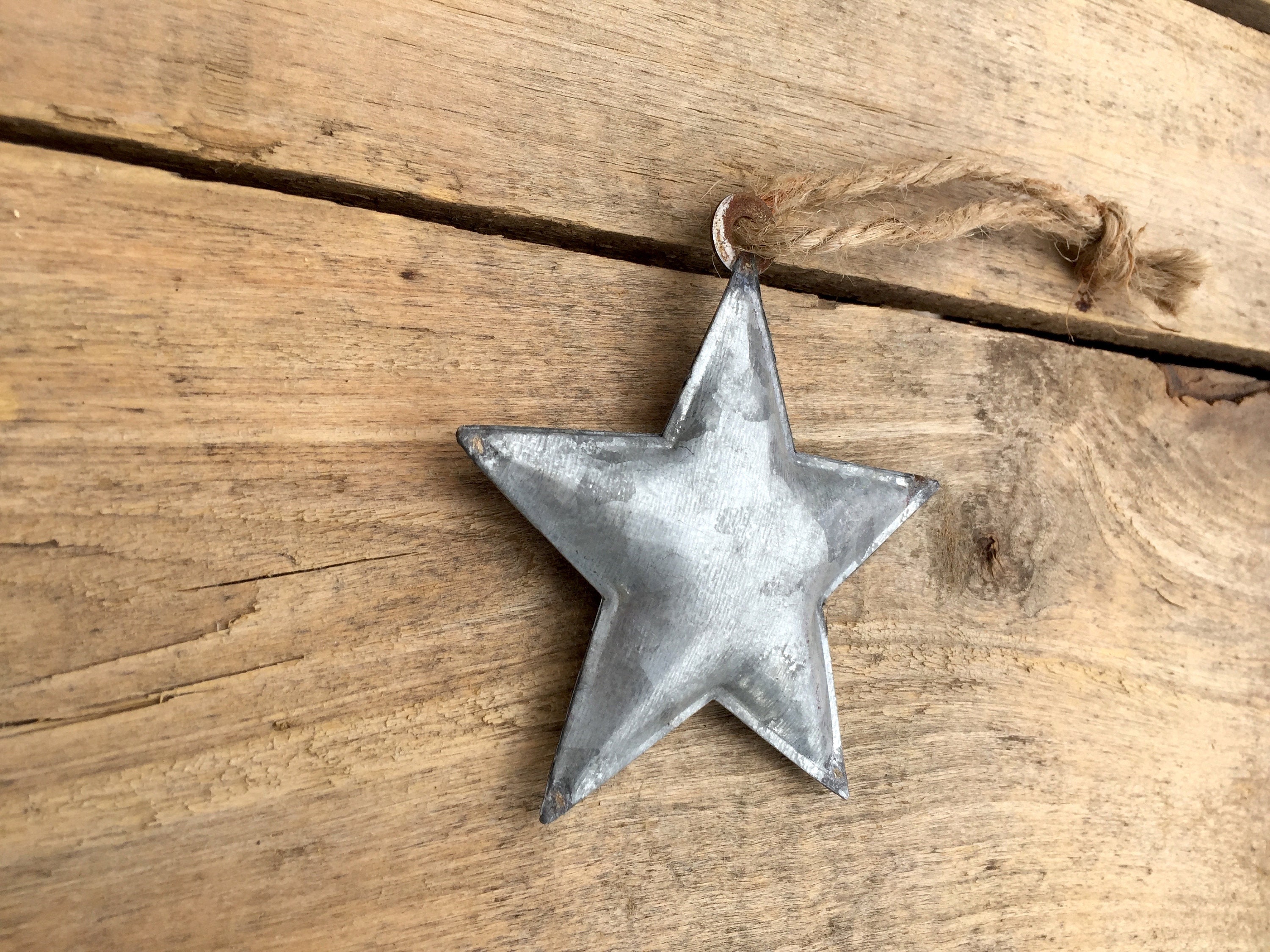 3.5Inch Rustic Metal Star Hanging Ornament