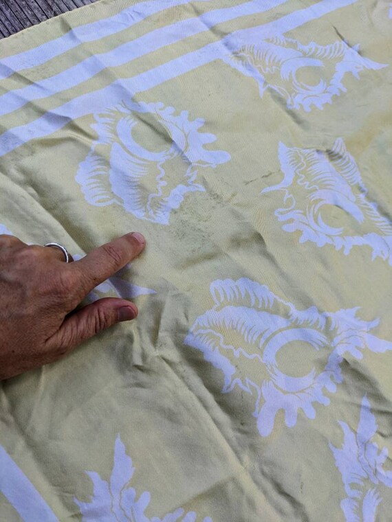 Anne Klein silk scarf shells 36 inch carré - Gem