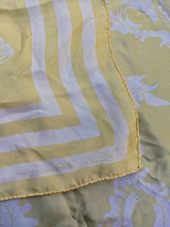 Anne Klein silk scarf shells 36 inch carré - Gem