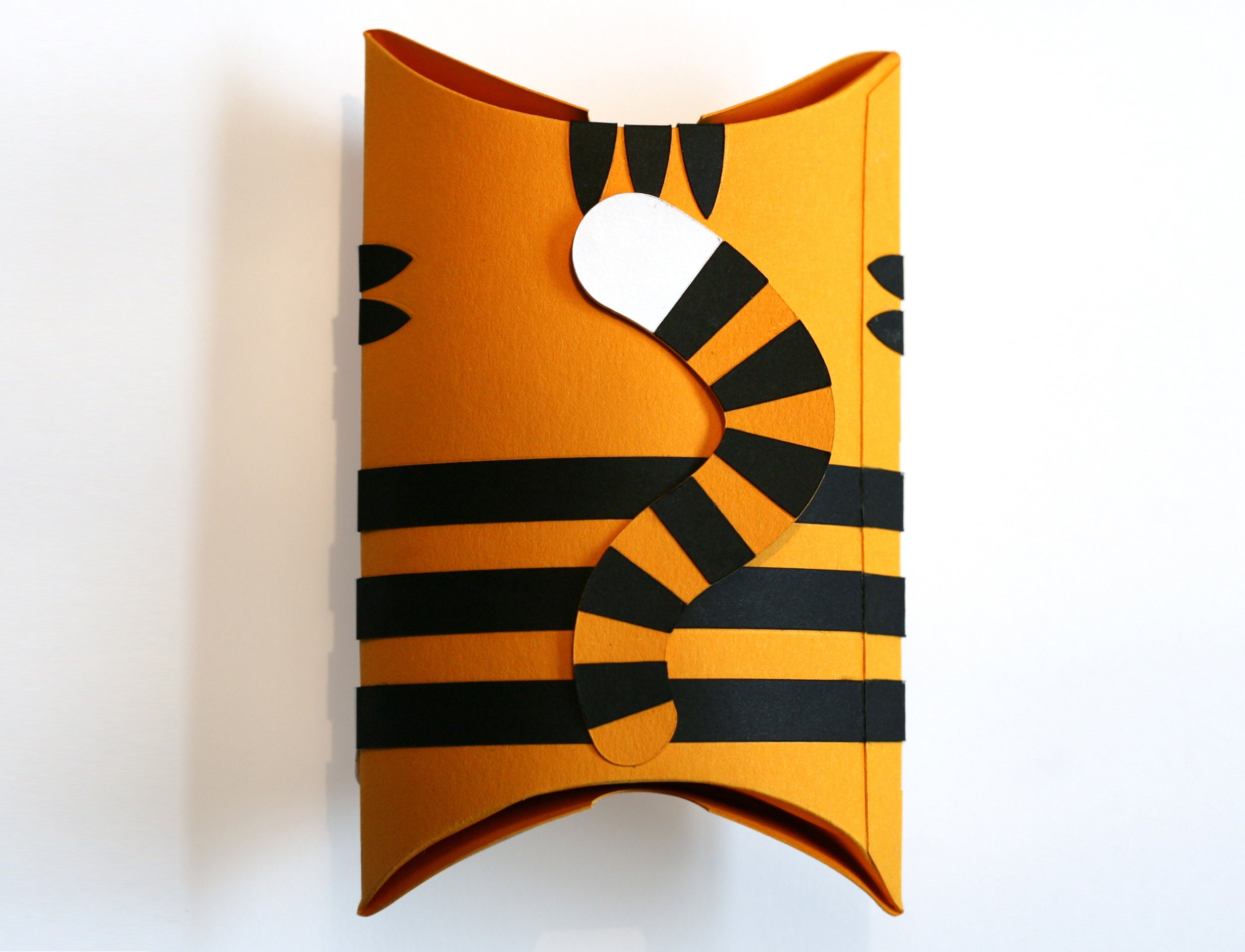 Cute Tiger Gift Box SVG for Cricut, Jungle Theme Party Favor Pillow Box ...