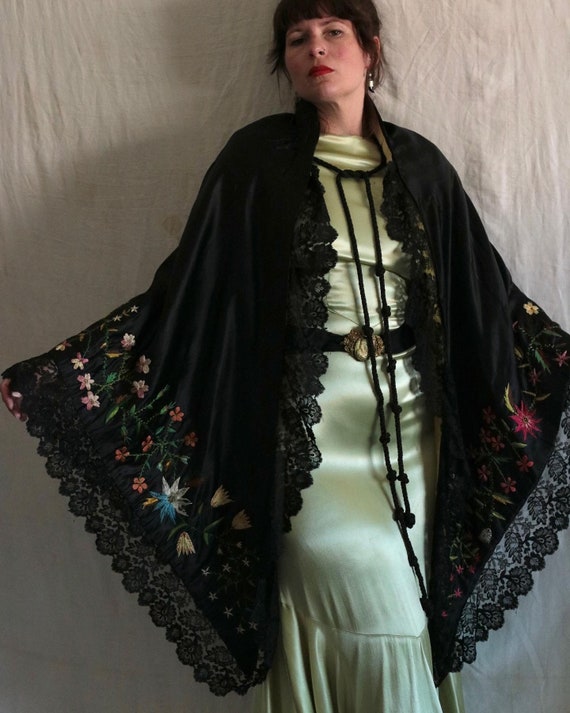 Antique Victorian Black Satin Shawl w/ Silk Floral Em… - Gem