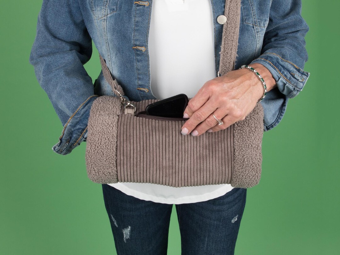 Muff Handwärmer aus Teddy und Cord in Taupe – Handmuff mit ...