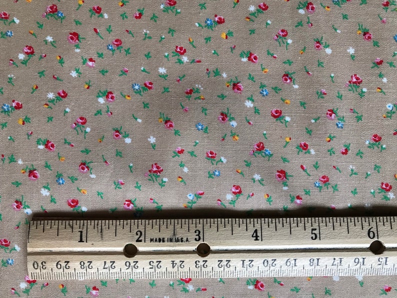 Small Colorful Floral Vintage Calico Print Fabric on Tan/light - Etsy