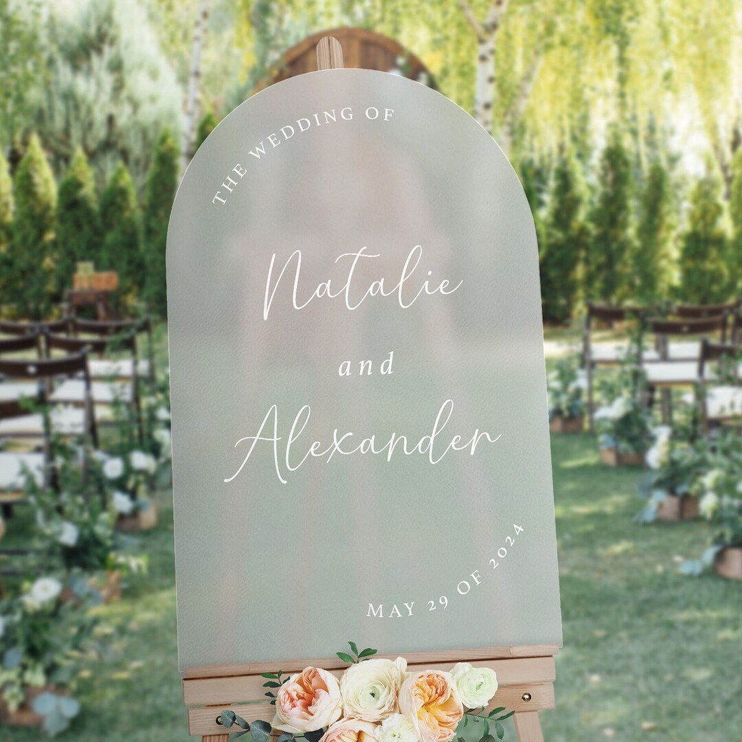 Arched Acrylic Wedding Sign, Personalized Wedding Name Sign, Frosted ...
