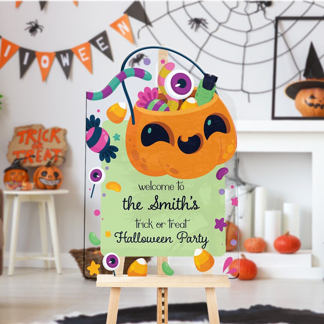 Trick or Treat Halloween Welcome Sign, Custom Halloween Sign, Halloween ...