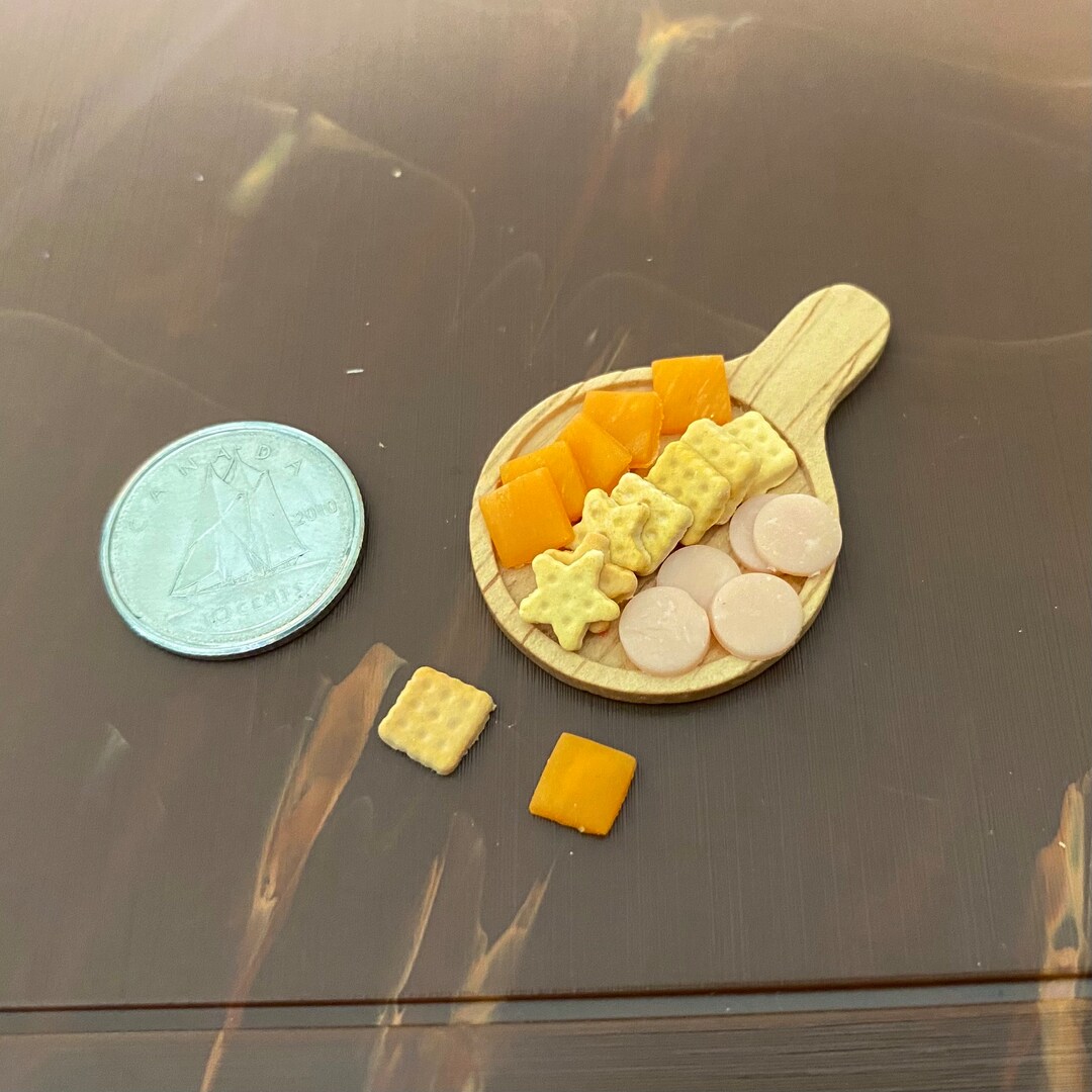 1:12 Scale Dollhouse Miniature Cheese & Crackers 1/12 Scale - Etsy