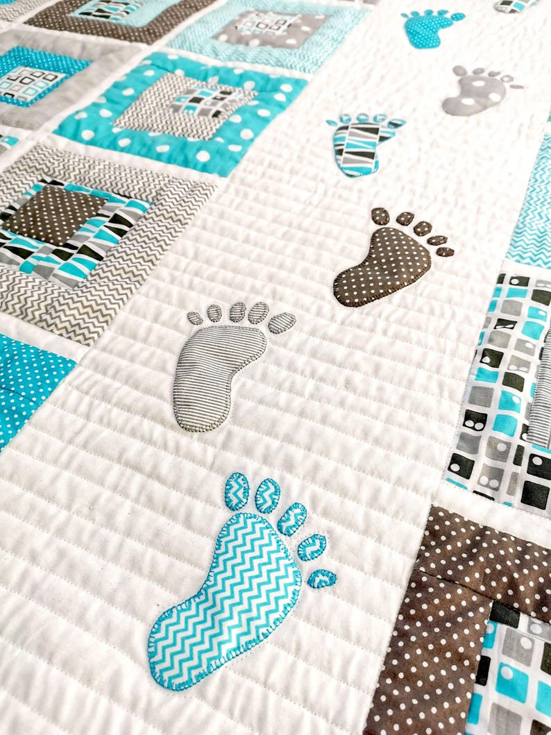 Easy Baby Boy Quilt Pattern – Small Steps Patchwork Quilt With ...