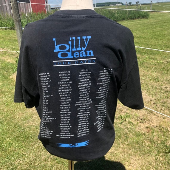 1995 Vintage Billy Dean Country Concert T-shirt - Gem 1995 Vintage Billy Dean Country Concert T-shirt - Gem