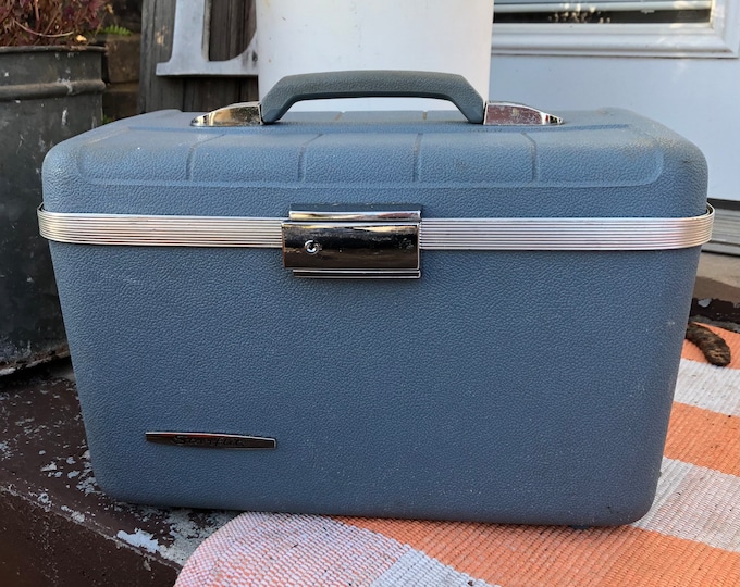 Vintage Starflite Makeup/train Case With Mirror - Etsy