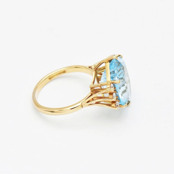 18k Yellow Gold Estate Blue Topaz & Diamond Ring Size… - Gem 18k Yellow Gold Estate Blue Topaz & Diamond Ring Size… - Gem