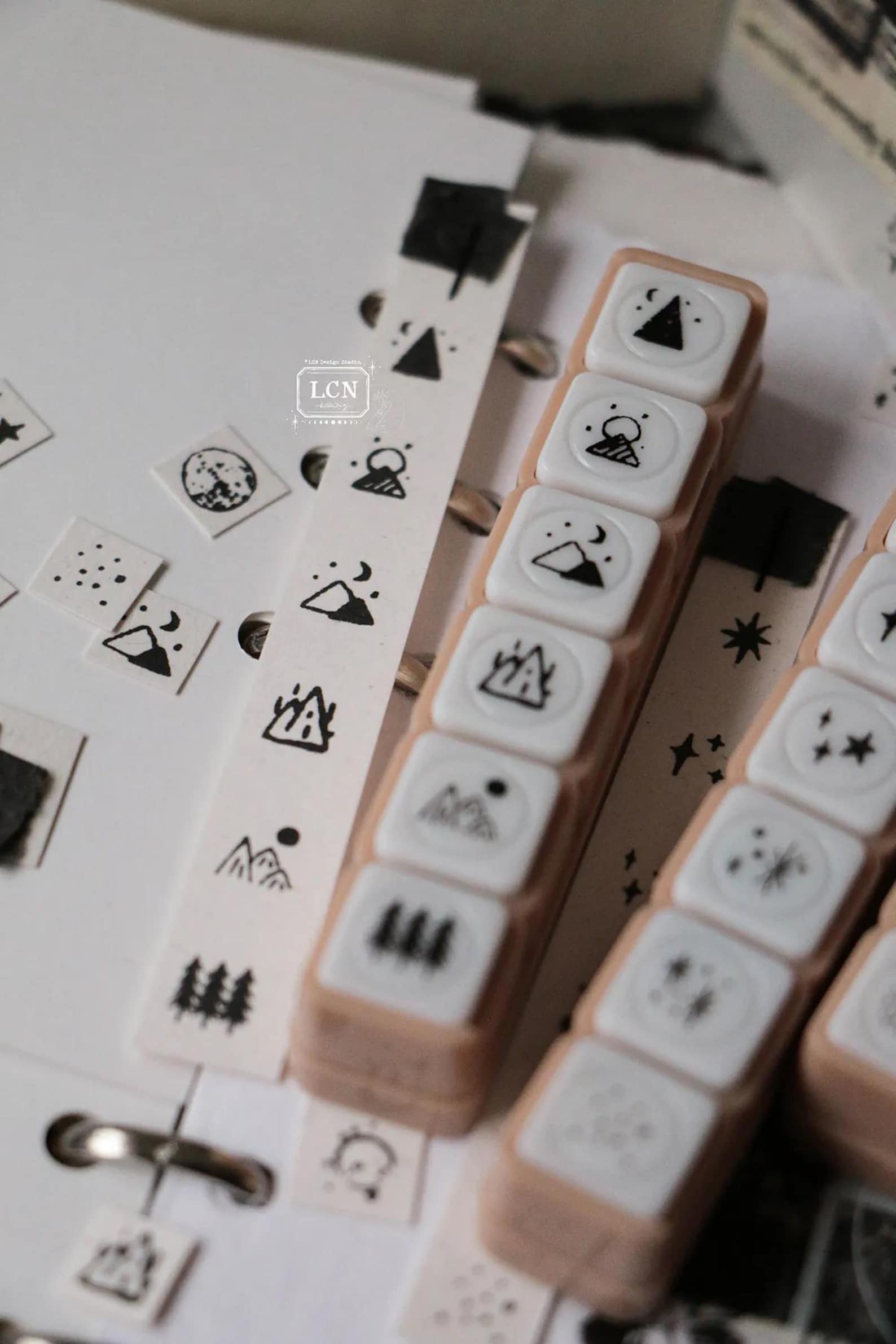 LCN Design Studio Push Button Self Inking Stamps, Dots and Circles ...