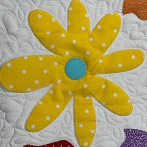 Flower Power! Quilted Table Runner, Handmade in USA, Beautiful Art on ...