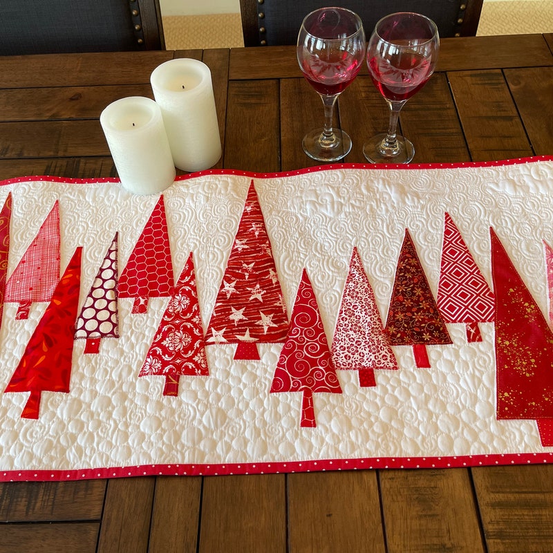 Christmas Quilted Table Runner - Etsy