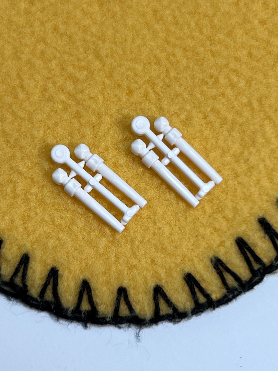 Lego Set of 4 Utensil Wands (36752) in White, 2 Pairs on Sprues, Brand ...