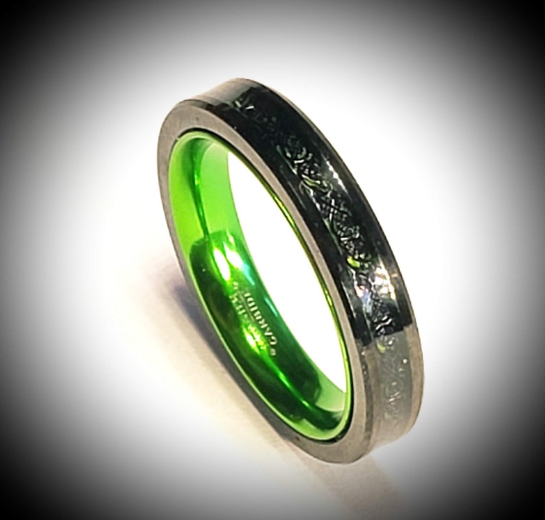 4mm Irish Green Carbon Fiber and Black Celtic Inlay Over Black Tungsten ...