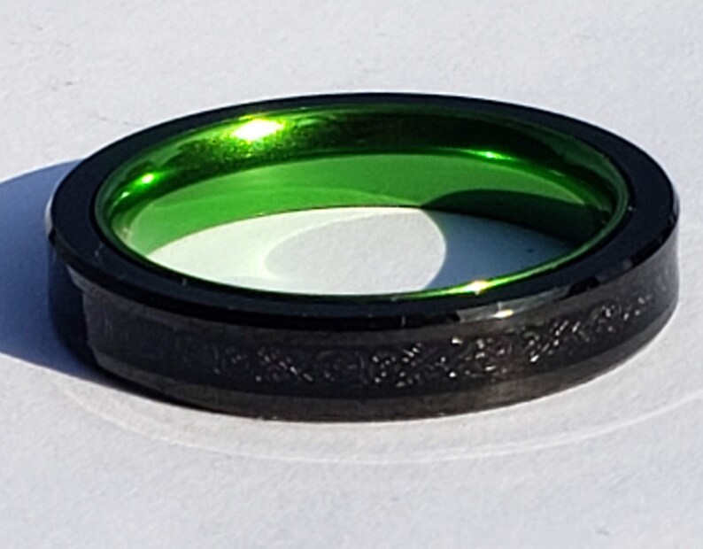 4mm Irish Green Carbon Fiber and Black Celtic Inlay Over Black Tungsten ...