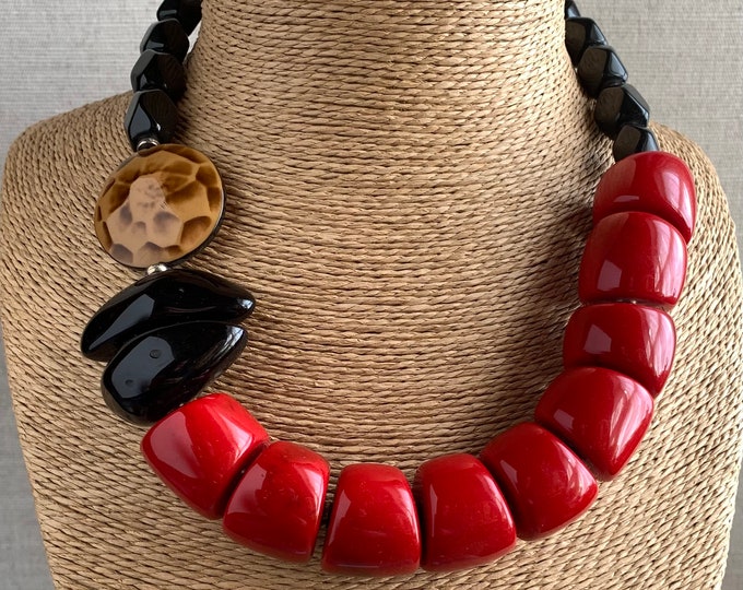 STATEMENT NECKLACE BIG Bead Feature Resin Necklace. Costume - Etsy