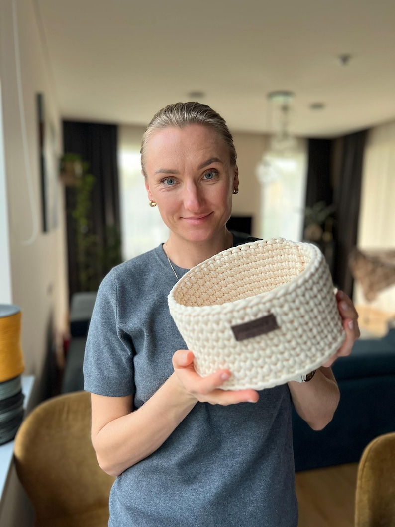 Easy Crochet Basket Pattern: Quick DIY Project | Basket With Wooden ...