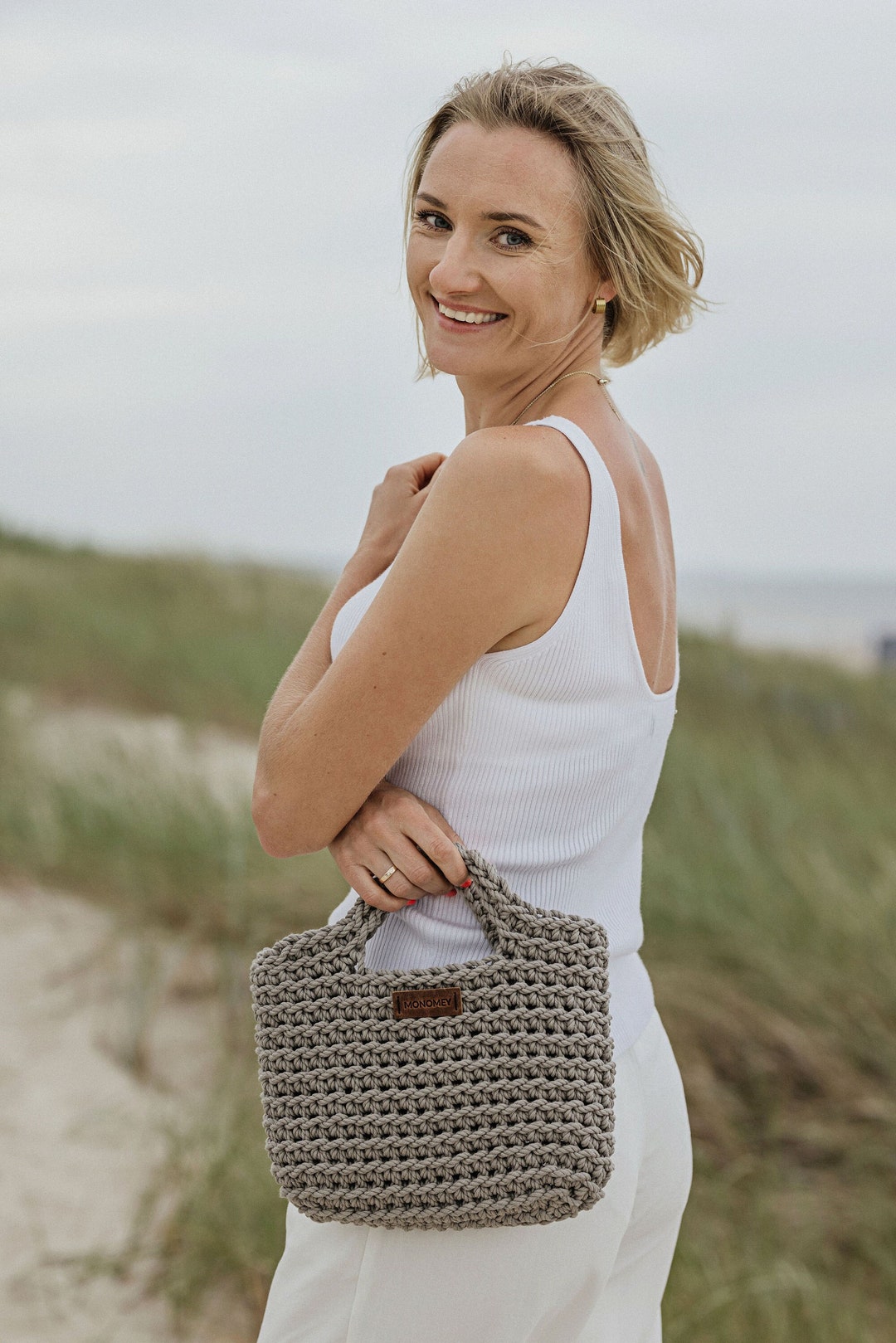 Small Crochet Bag Pattern: Beginner-friendly Project (video Tutorial ...