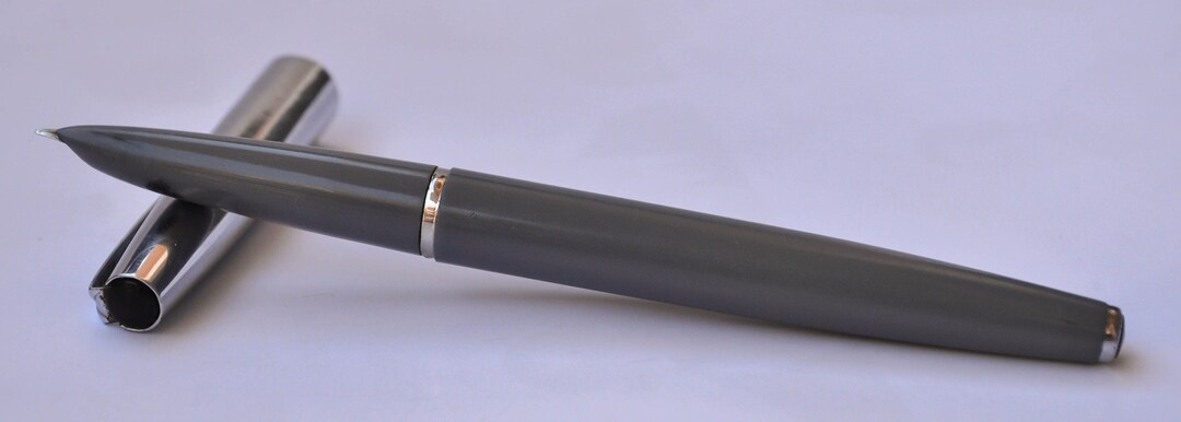 1970's Vintage Plastic Fountain Pen, Old Business Luxury Fountain Pen ...
