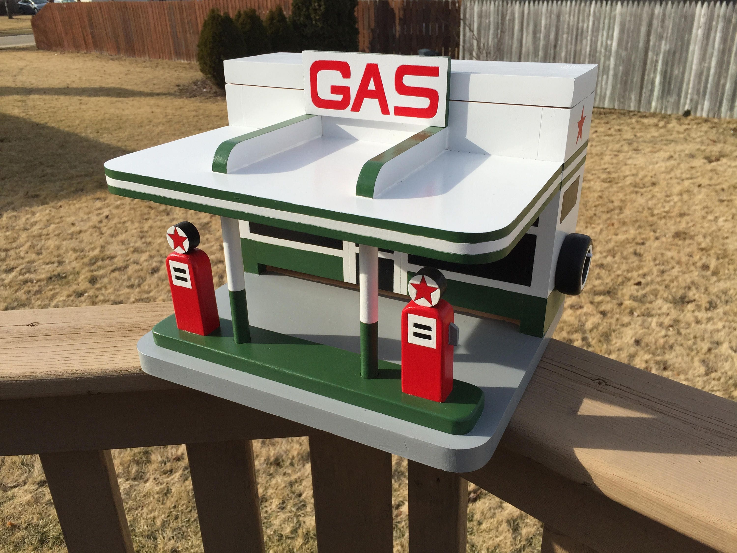 1950's Style Gas Station Bird Feeder - Etsy