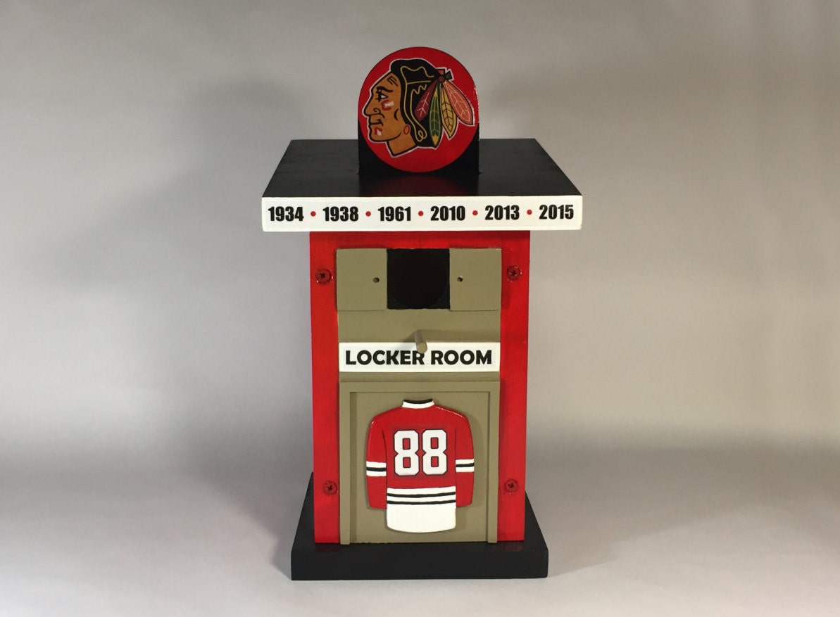 Blackhawks Championship Locker Room Bird House - Etsy
