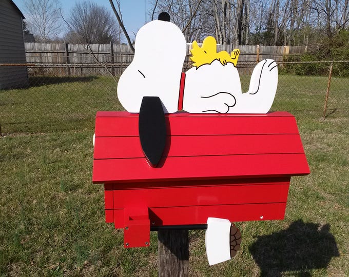 Handmade Wooden Snoopy's Doghouse Mailbox - Etsy