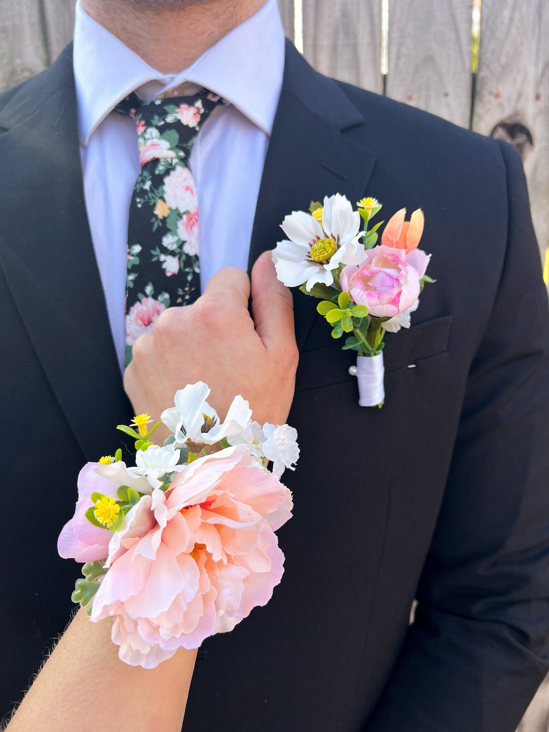 Peach Fuzz Prom Corsage and Boutonniere Set / White and Peach ...