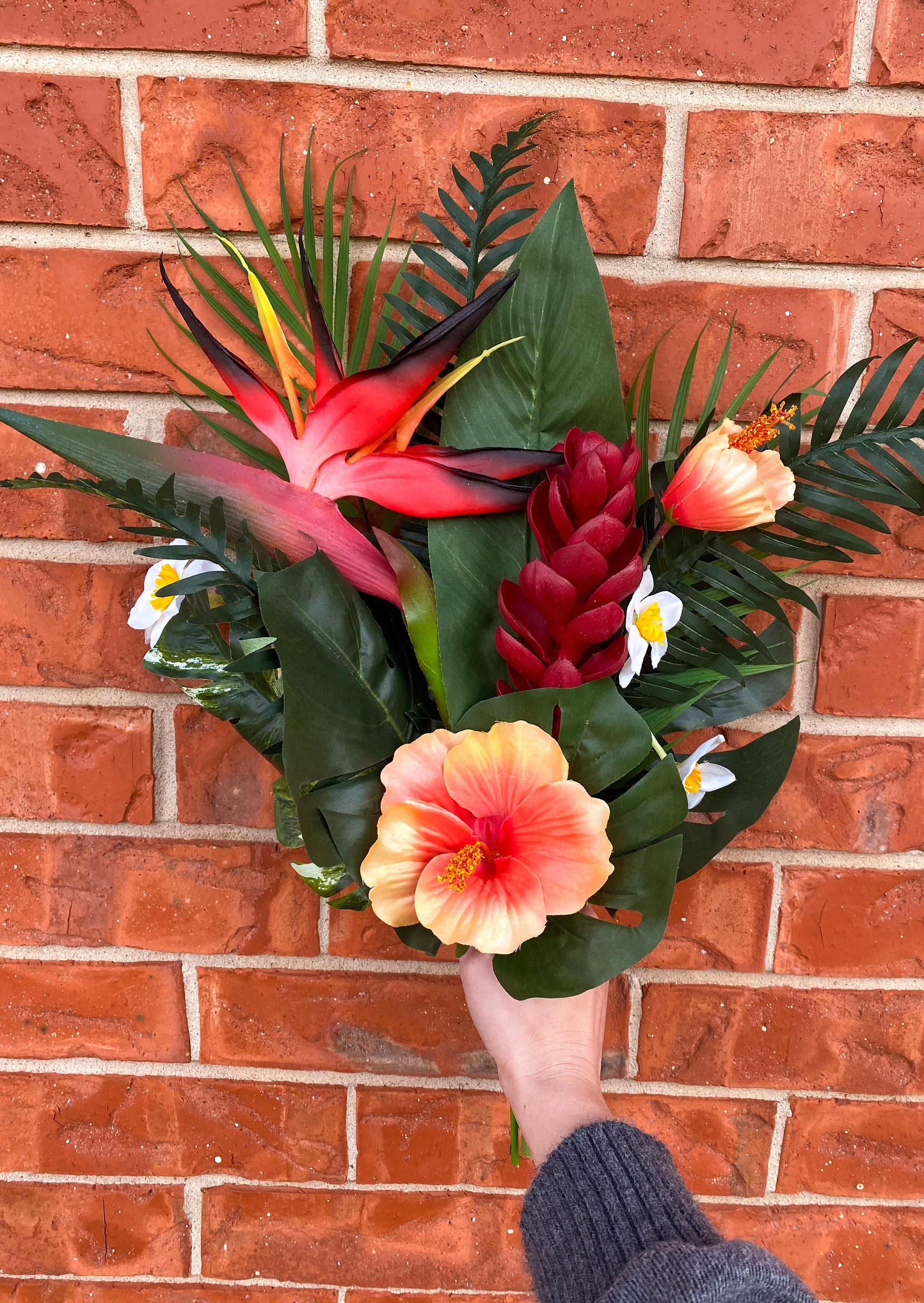 Simple Tropical Flower Arrangements