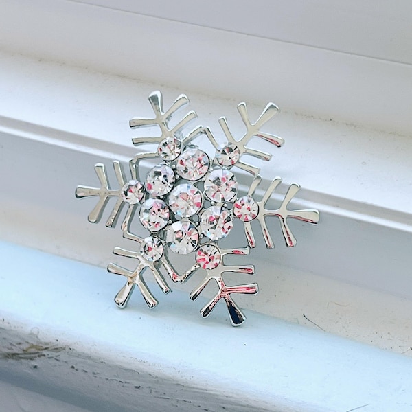 Snowflake Brooch Pin - Etsy