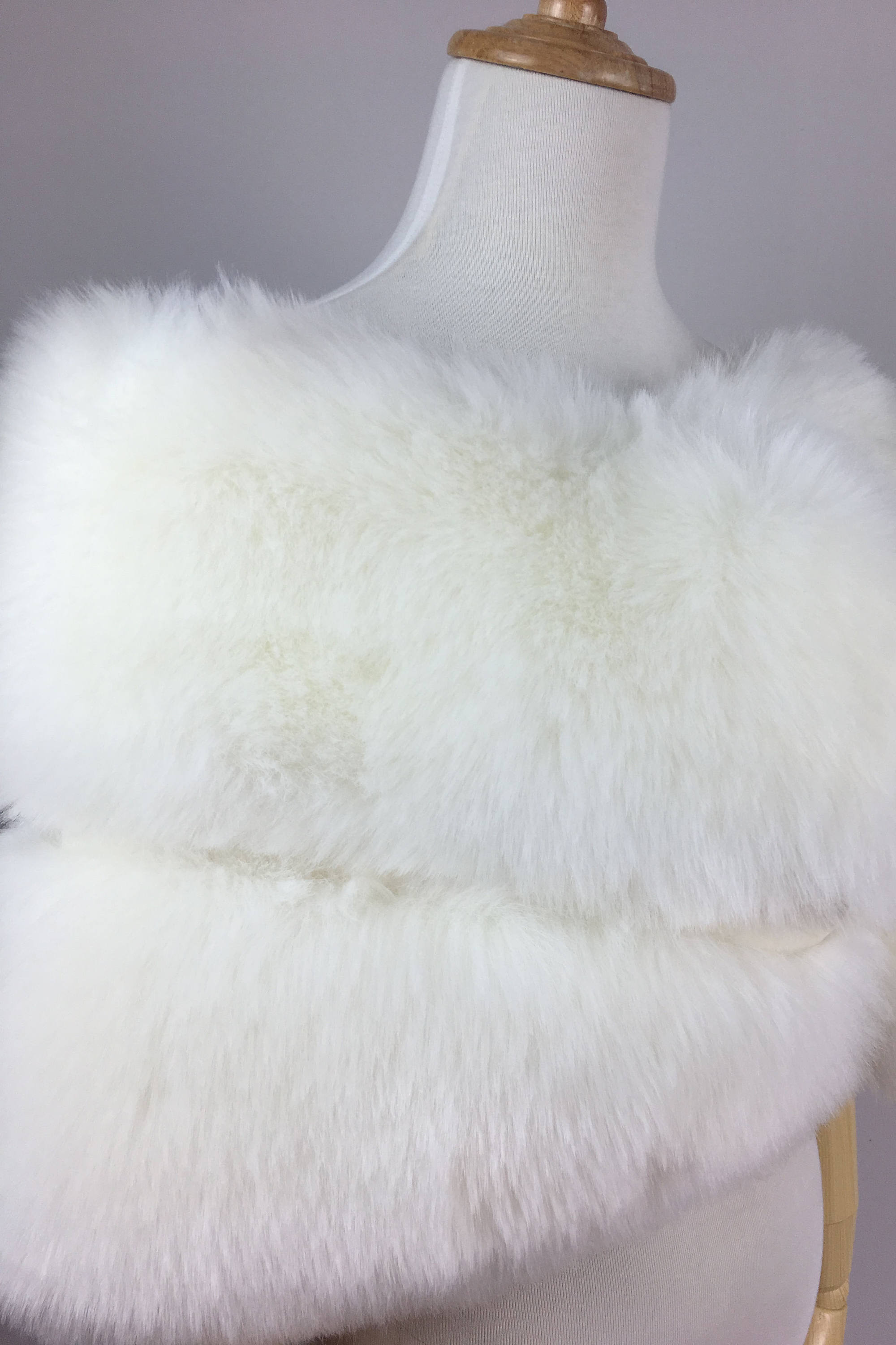 Light Ivory Faux Fur Bridal Wrap, Wedding Fur Shrug, Ivory White Fur ...