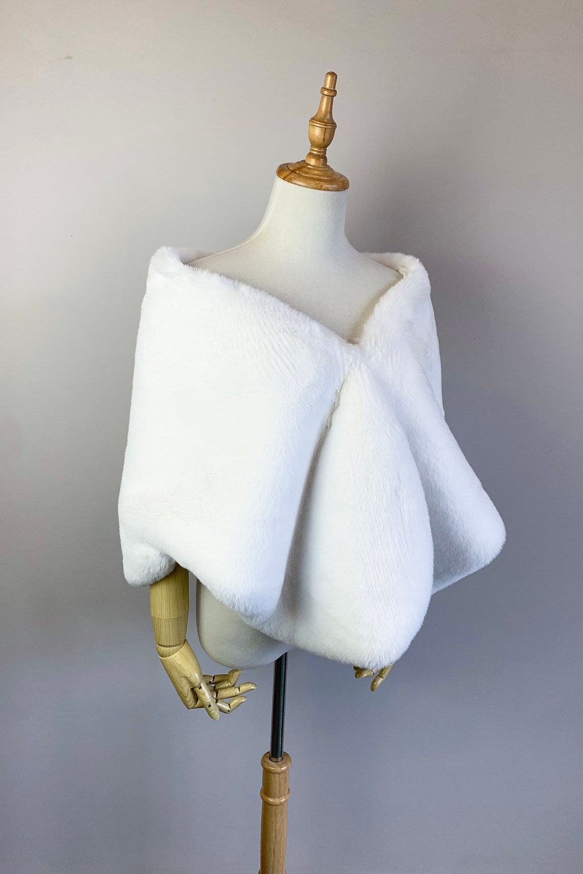 White Faux Fur Bridal Wrap Wedding Fur Shrug Fur Wrap - Etsy