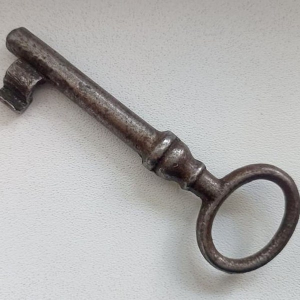Old Skeleton Keys - Etsy