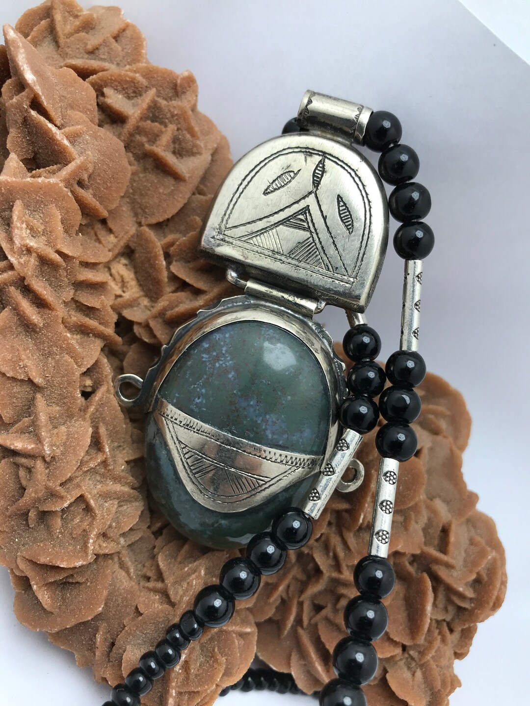TUAREG BERBER Agate Stone and Hand Etched Pendant on Traditional Tuareg ...