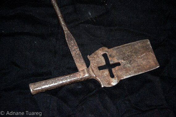 Antique Tuareg Iron Sugar Hammer: Nomadic Decor - Gem