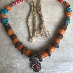 Collier Marocaine Ethnique Avec Corail Et Pendentif Argent , Vintage ...
