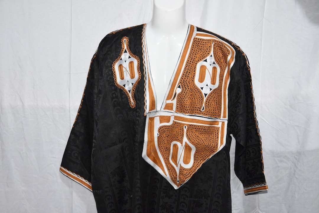 Traditional Dress of Mauritania , Tuareg Black and Bleu Indigo Clothing ...