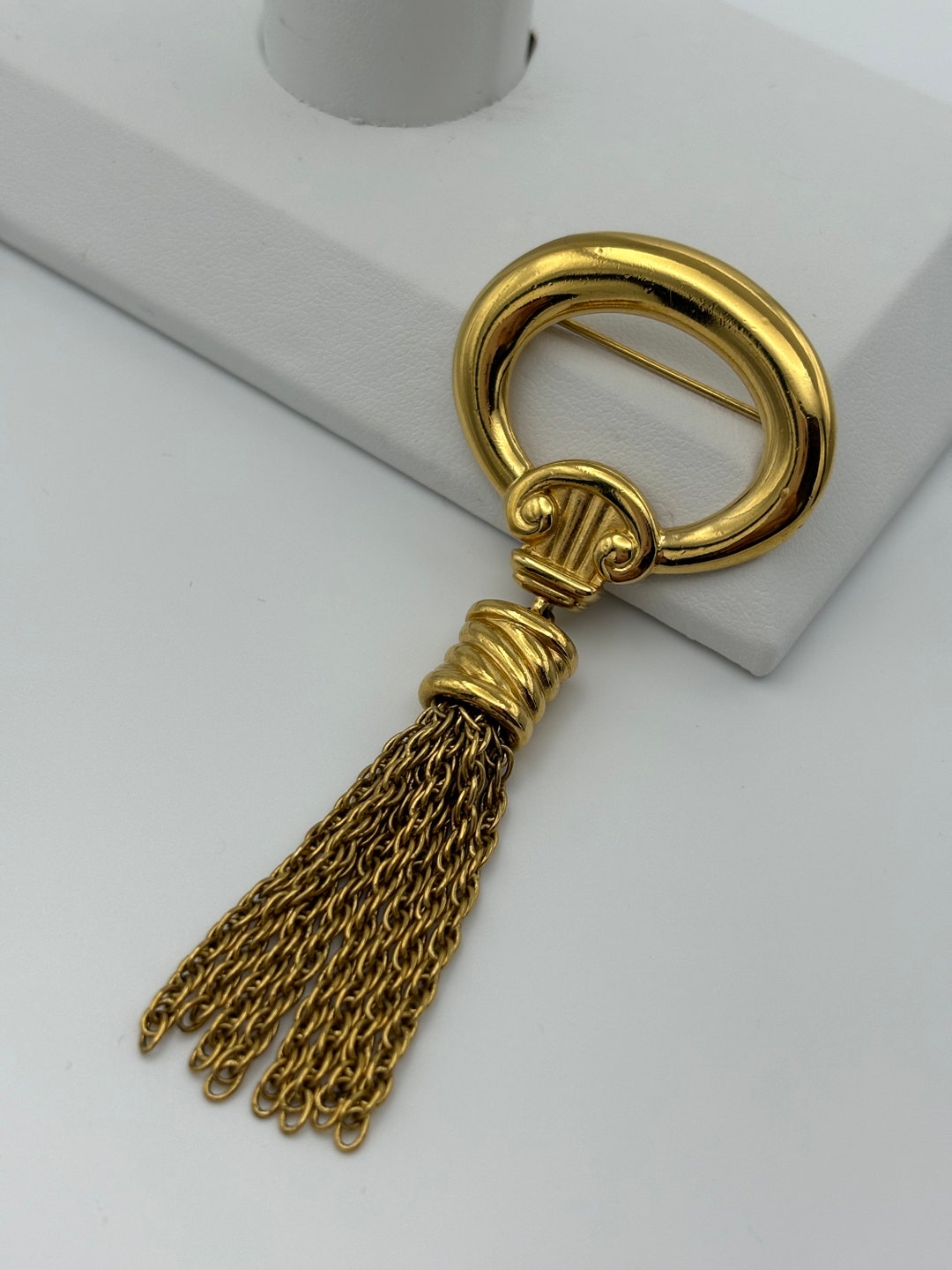 Monet, 60s Vintage Gold Plated Dangling Chains Brooch - Etsy