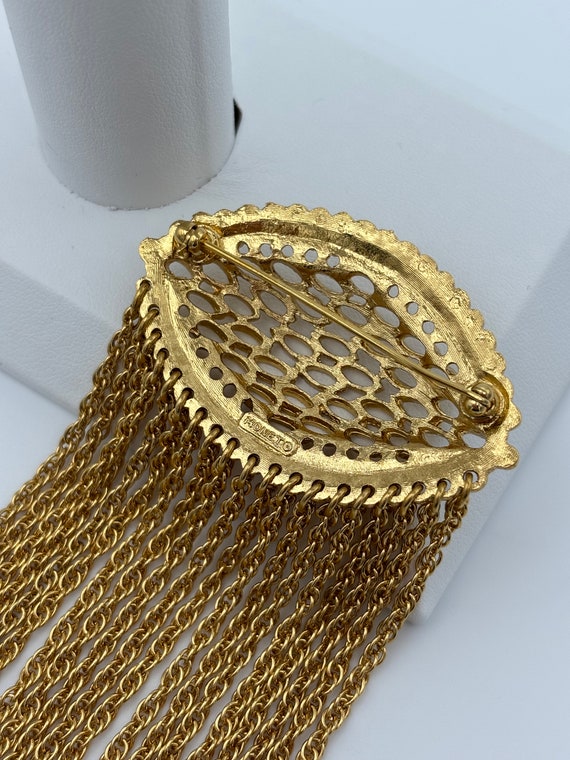 Monet, 60s vintage gold plated dangling chains brooch - Gem