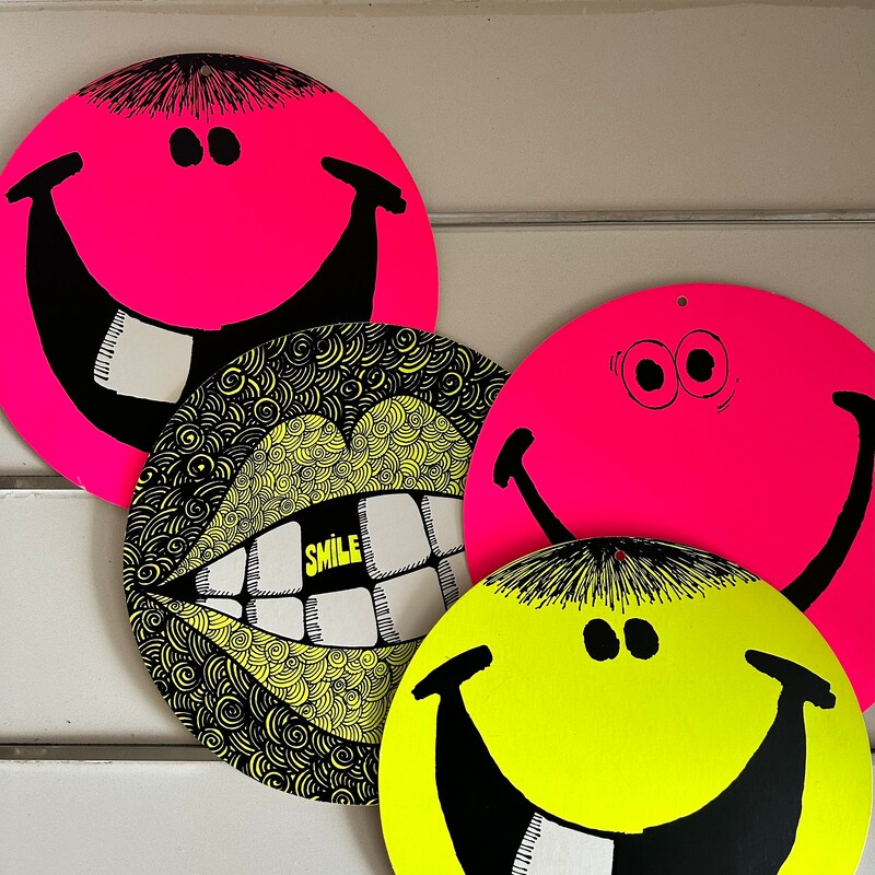 Vintage Smiley Face - Etsy