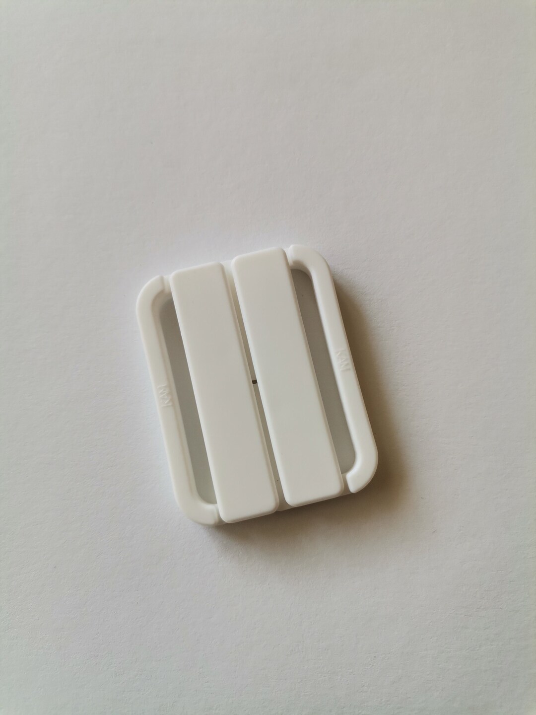 1 Piece 1 4/8" (38mm) Plastic White Front Closing Bikini Clasp Clickers ...