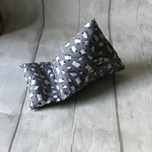 Mobile Phone Stand Sheep, Phone Beanie, Sheep Themed, Kindle Stand ...