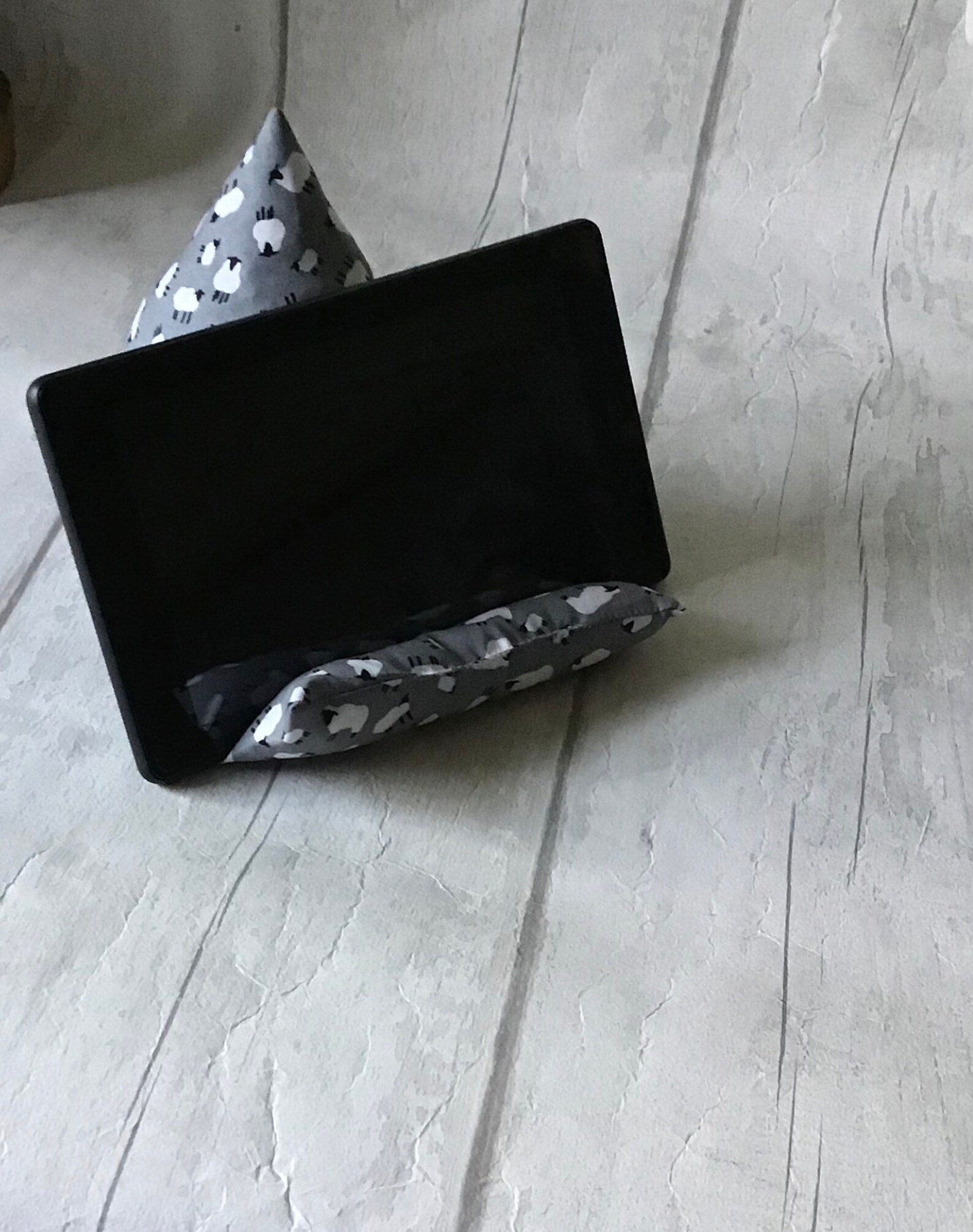 Mobile Phone Stand Sheep, Phone Beanie, Sheep Themed, Kindle Stand ...