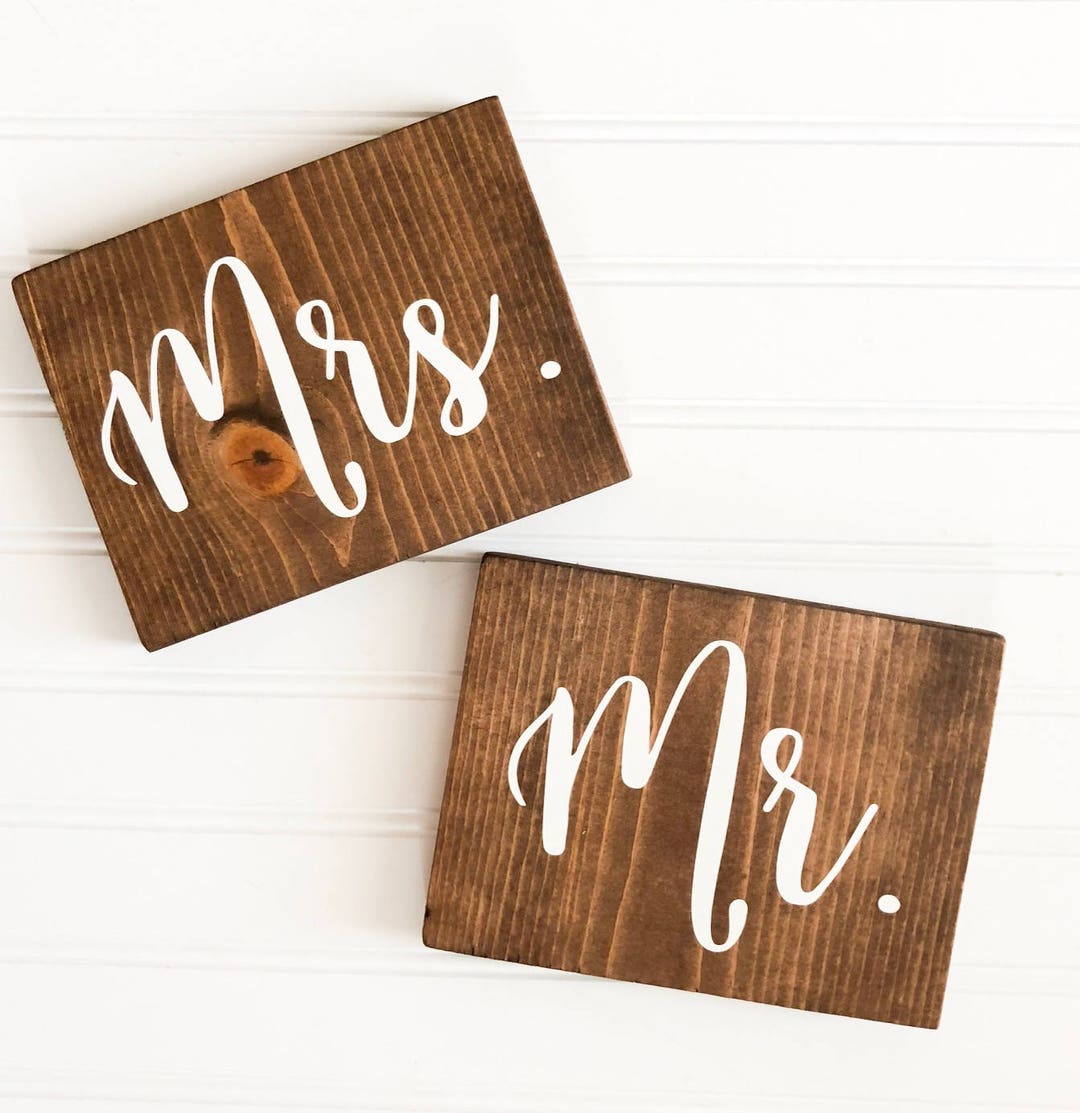Rustic Mr and Mrs Wood Signs: Farmhouse Wedding Table Decor - Etsy
